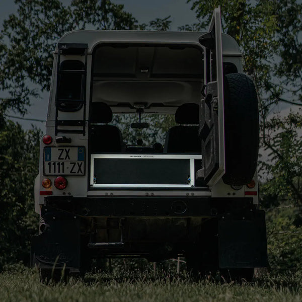Classic Defender Multi-Purpose Drawer and Platform - TAILGATE GEAR S.R.L.